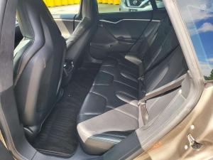 Brown Tesla Model S 2016 in Siauliai, with an engine capacity of 0.00 L and mileage of 149 thousand km for 16900 €, photo 20 on AUTOMOTO.COM.LV