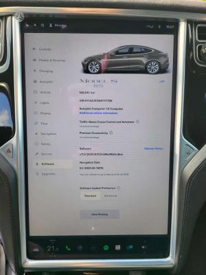 Brown Tesla Model S 2016 in Siauliai, with an engine capacity of 0.00 L and mileage of 149 thousand km for 16900 €, photo 25 on AUTOMOTO.COM.LV