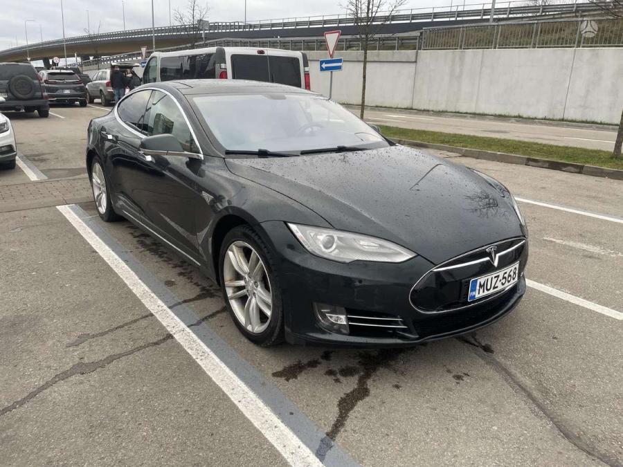Zaļš Tesla Model S 2014 Klaipėda, ar dzinēja tilpumu 0.00 L un nobraukumu 175 tūkst. km par 10900 €, foto 2 vietnē AUTOMOTO.COM.LV
