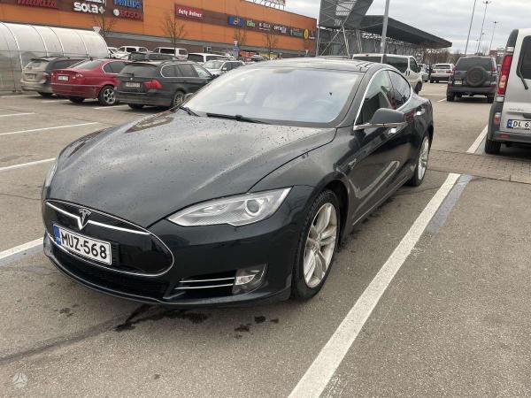 Zaļš Tesla Model S 2014 Klaipėda, ar dzinēja tilpumu 0.00 L un nobraukumu 175 tūkst. km par 10900 €, foto 3 vietnē AUTOMOTO.COM.LV