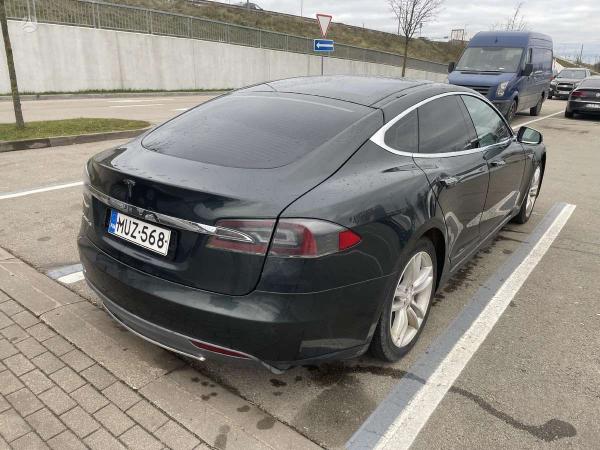 Zaļš Tesla Model S 2014 Klaipėda, ar dzinēja tilpumu 0.00 L un nobraukumu 175 tūkst. km par 10900 €, foto 5 vietnē AUTOMOTO.COM.LV