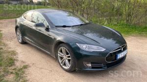 Zaļš Tesla Model S 2014 Ogre, ar dzinēja tilpumu 0.00 L un nobraukumu 177 tūkst. km par 18500 €, foto 3 vietnē AUTOMOTO.COM.LV