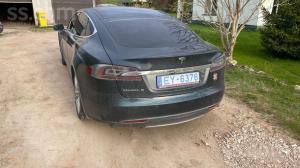 Zaļš Tesla Model S 2014 Ogre, ar dzinēja tilpumu 0.00 L un nobraukumu 177 tūkst. km par 18500 €, foto 4 vietnē AUTOMOTO.COM.LV