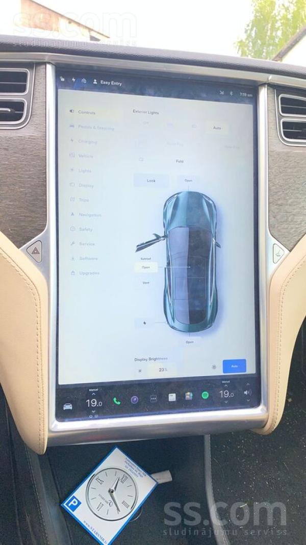 Zaļš Tesla Model S 2014 Ogre, ar dzinēja tilpumu 0.00 L un nobraukumu 177 tūkst. km par 18500 €, foto 6 vietnē AUTOMOTO.COM.LV
