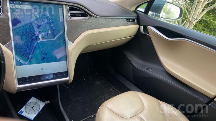 Zaļš Tesla Model S 2014 Ogre, ar dzinēja tilpumu 0.00 L un nobraukumu 177 tūkst. km par 18500 €, foto 7 vietnē AUTOMOTO.COM.LV