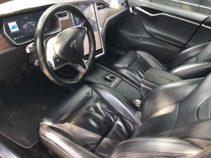 Grey Tesla Model S 2017 in Taurage, with an engine capacity of 0.00 L and mileage of 155 thousand km for 19100 €, photo 7 on AUTOMOTO.COM.LV