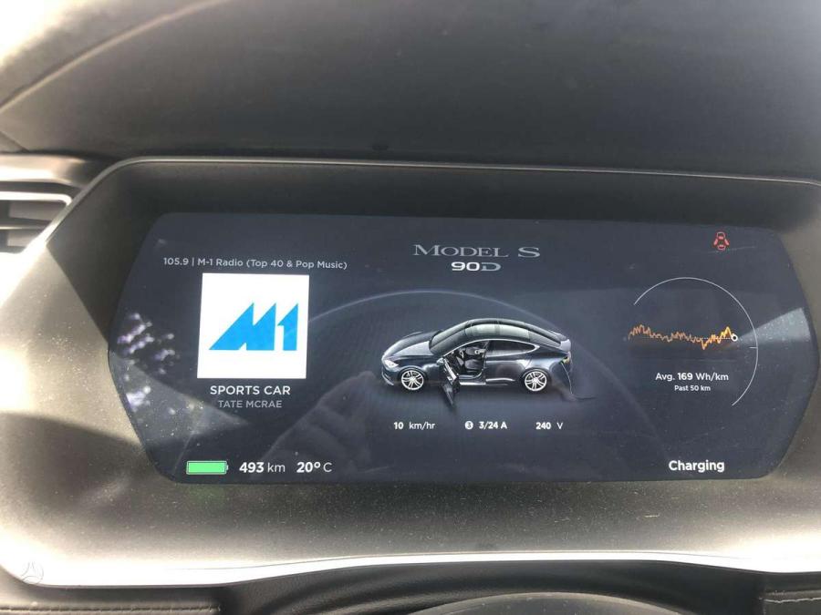 Grey Tesla Model S 2017 in Taurage, with an engine capacity of 0.00 L and mileage of 155 thousand km for 19100 €, photo 10 on AUTOMOTO.COM.LV