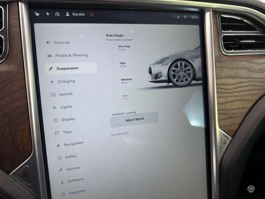Серый Тесла Модель С 2013 в Клайпеда, объемом двигателя 0.00 л и пробегом 242 тыс. км за 12500 €, фото 10 на AUTOMOTO.COM.LV