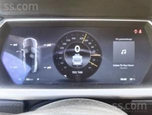 Grey Tesla Model S 2013 in Riga, with an engine capacity of 0.00 L and mileage of 153 thousand km for 12777 €, photo 6 on AUTOMOTO.COM.LV