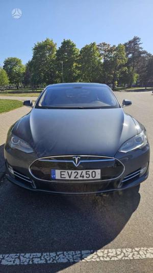 Pelēks Tesla Model S 2013 Klaipėda, ar dzinēja tilpumu 0.00 L un nobraukumu 256 tūkst. km par 12300 €, foto 5 vietnē AUTOMOTO.COM.LV