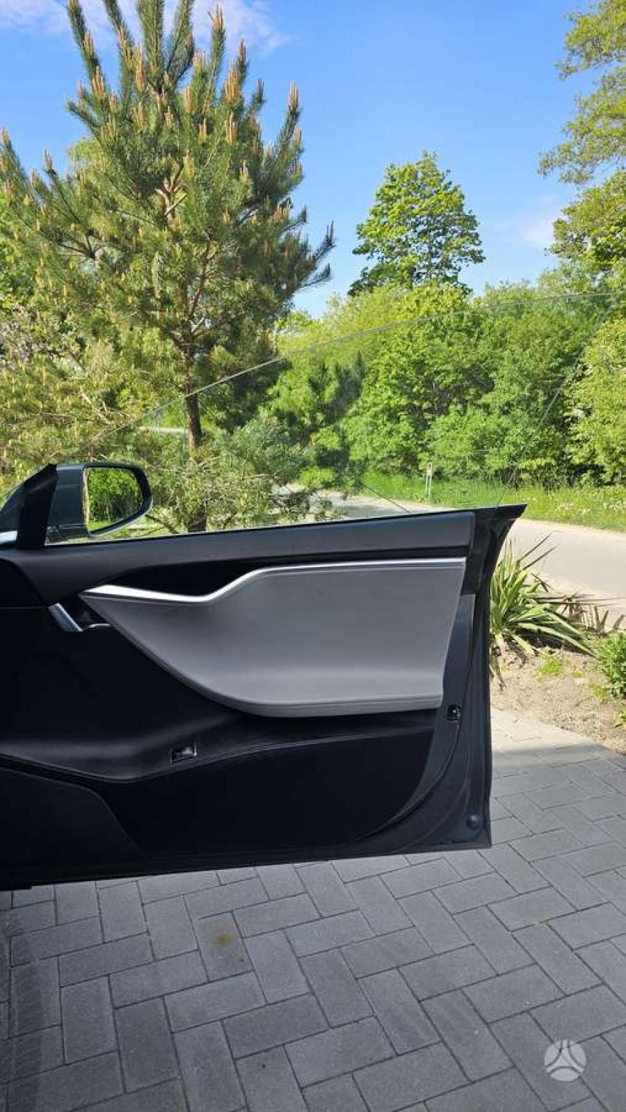 Pelēks Tesla Model S 2013 Klaipėda, ar dzinēja tilpumu 0.00 L un nobraukumu 256 tūkst. km par 12300 €, foto 11 vietnē AUTOMOTO.COM.LV