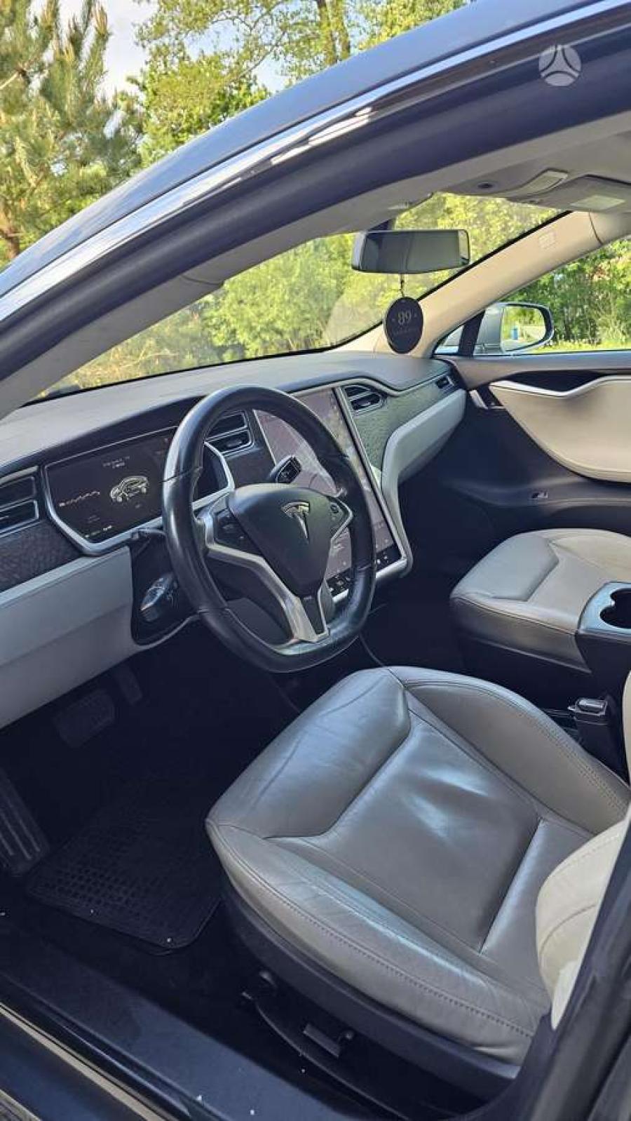Pelēks Tesla Model S 2013 Klaipėda, ar dzinēja tilpumu 0.00 L un nobraukumu 256 tūkst. km par 12300 €, foto 16 vietnē AUTOMOTO.COM.LV