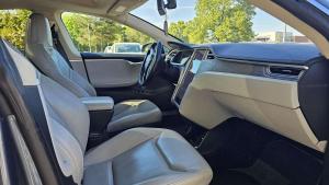 Pelēks Tesla Model S 2013 Klaipėda, ar dzinēja tilpumu 0.00 L un nobraukumu 256 tūkst. km par 12300 €, foto 18 vietnē AUTOMOTO.COM.LV