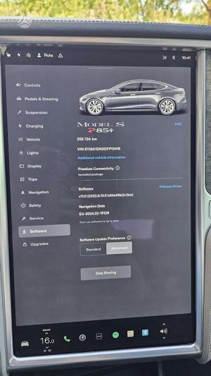 Pelēks Tesla Model S 2013 Klaipėda, ar dzinēja tilpumu 0.00 L un nobraukumu 256 tūkst. km par 12300 €, foto 19 vietnē AUTOMOTO.COM.LV