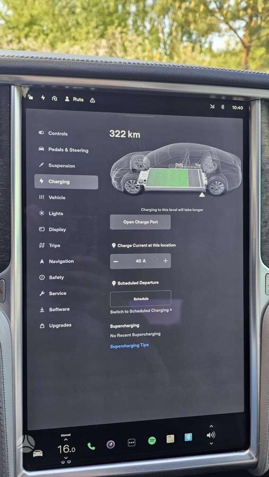 Pelēks Tesla Model S 2013 Klaipėda, ar dzinēja tilpumu 0.00 L un nobraukumu 256 tūkst. km par 12300 €, foto 20 vietnē AUTOMOTO.COM.LV