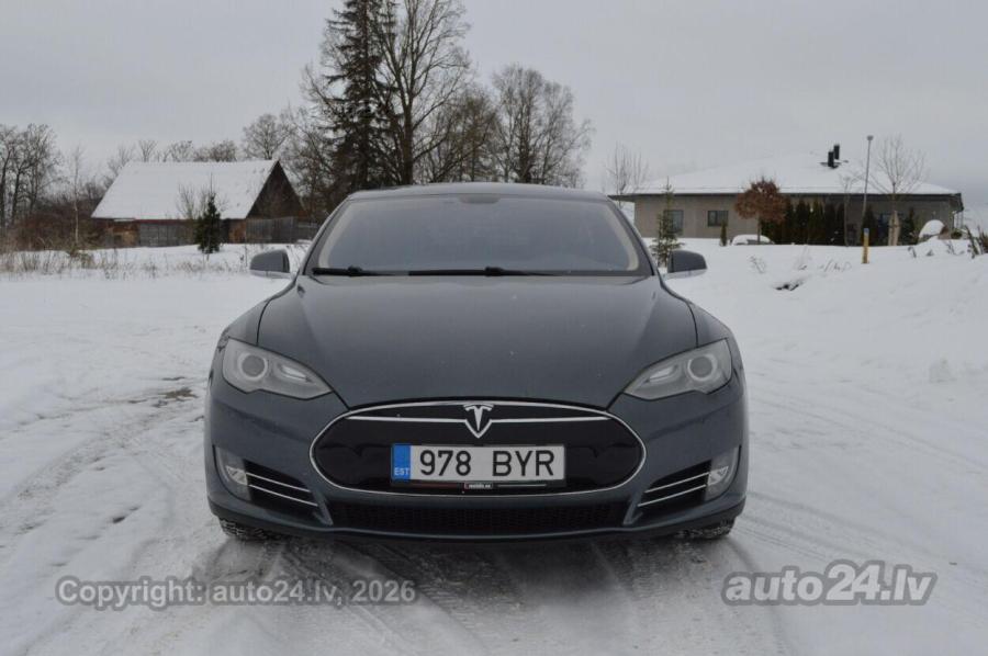 Pelēks Tesla Model S 2014 Tartu, ar dzinēja tilpumu 0.00 L un nobraukumu 204 tūkst. km par 13900 €, foto 2 vietnē AUTOMOTO.COM.LV