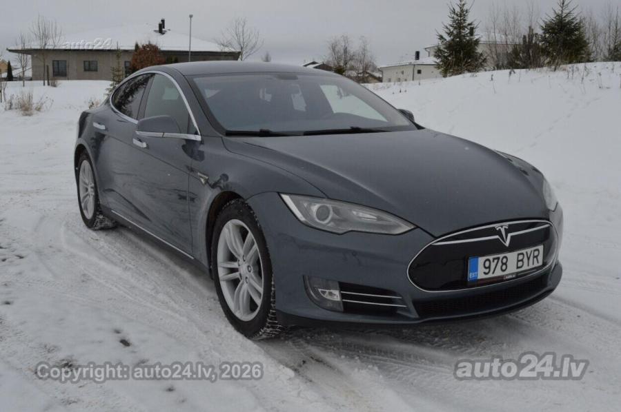 Pelēks Tesla Model S 2014 Tartu, ar dzinēja tilpumu 0.00 L un nobraukumu 204 tūkst. km par 13900 €, foto 3 vietnē AUTOMOTO.COM.LV