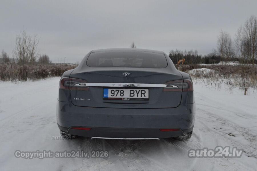 Pelēks Tesla Model S 2014 Tartu, ar dzinēja tilpumu 0.00 L un nobraukumu 204 tūkst. km par 13900 €, foto 6 vietnē AUTOMOTO.COM.LV