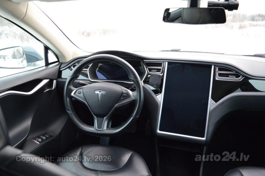 Pelēks Tesla Model S 2014 Tartu, ar dzinēja tilpumu 0.00 L un nobraukumu 204 tūkst. km par 13900 €, foto 9 vietnē AUTOMOTO.COM.LV