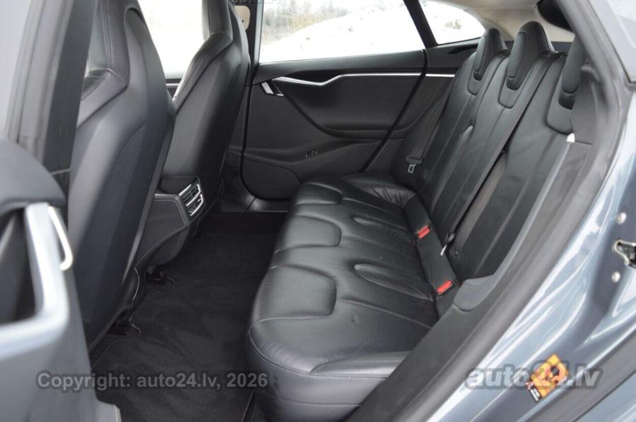 Pelēks Tesla Model S 2014 Tartu, ar dzinēja tilpumu 0.00 L un nobraukumu 204 tūkst. km par 13900 €, foto 12 vietnē AUTOMOTO.COM.LV