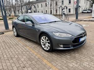 Pelēks Tesla Model S 2014 Rīga, ar dzinēja tilpumu 0.00 L un nobraukumu 256 tūkst. km par 10777 €, foto  vietnē AUTOMOTO.COM.LV