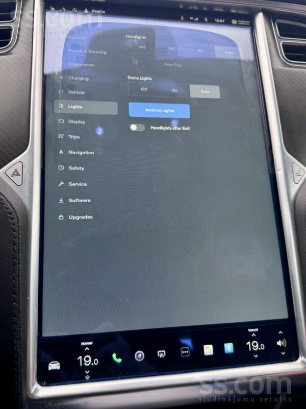 Серый Тесла Модель С 2014 в Рига, объемом двигателя 0.00 л и пробегом 256 тыс. км за 10777 €, фото 9 на AUTOMOTO.COM.LV