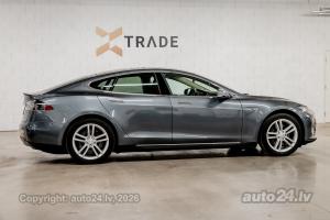 Pelēks Tesla Model S 2014 Pērnava, ar dzinēja tilpumu 0.00 L un nobraukumu 259 tūkst. km par 13900 €, foto 9 vietnē AUTOMOTO.COM.LV