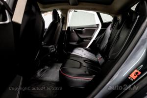 Pelēks Tesla Model S 2014 Pērnava, ar dzinēja tilpumu 0.00 L un nobraukumu 259 tūkst. km par 13900 €, foto 14 vietnē AUTOMOTO.COM.LV