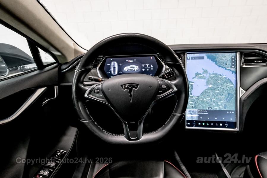 Pelēks Tesla Model S 2014 Pērnava, ar dzinēja tilpumu 0.00 L un nobraukumu 259 tūkst. km par 13900 €, foto 17 vietnē AUTOMOTO.COM.LV