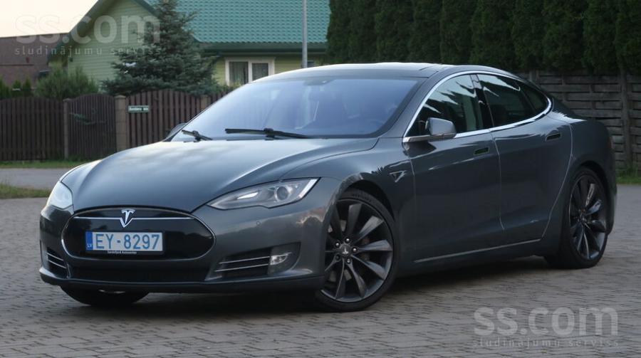 Pelēks Tesla Model S 2014 Rīga, ar dzinēja tilpumu 0.00 L un nobraukumu 248 tūkst. km par 12950 €, foto 4 vietnē AUTOMOTO.COM.LV