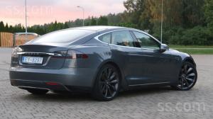 Pelēks Tesla Model S 2014 Rīga, ar dzinēja tilpumu 0.00 L un nobraukumu 248 tūkst. km par 12950 €, foto 8 vietnē AUTOMOTO.COM.LV