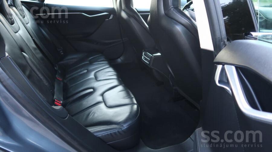 Pelēks Tesla Model S 2014 Rīga, ar dzinēja tilpumu 0.00 L un nobraukumu 248 tūkst. km par 12950 €, foto 15 vietnē AUTOMOTO.COM.LV