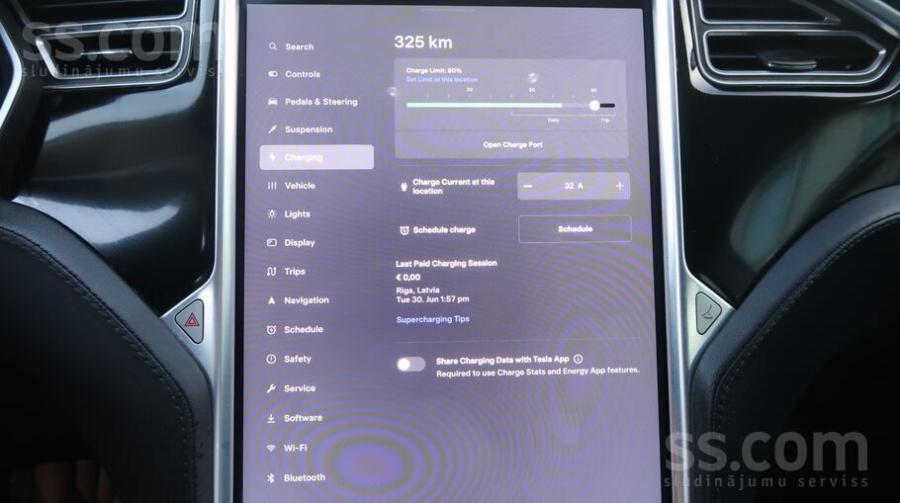 Pelēks Tesla Model S 2014 Rīga, ar dzinēja tilpumu 0.00 L un nobraukumu 248 tūkst. km par 12950 €, foto 19 vietnē AUTOMOTO.COM.LV