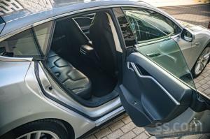 Grey Tesla Model S 2014 in Riga, with an engine capacity of 0.00 L and mileage of 206 thousand km for 13990 €, photo 14 on AUTOMOTO.COM.LV
