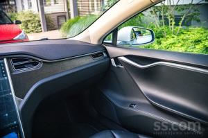 Grey Tesla Model S 2014 in Riga, with an engine capacity of 0.00 L and mileage of 206 thousand km for 13990 €, photo 16 on AUTOMOTO.COM.LV