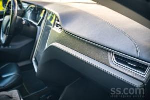 Grey Tesla Model S 2014 in Riga, with an engine capacity of 0.00 L and mileage of 206 thousand km for 13990 €, photo 17 on AUTOMOTO.COM.LV