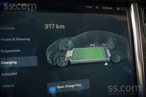 Grey Tesla Model S 2014 in Riga, with an engine capacity of 0.00 L and mileage of 206 thousand km for 13990 €, photo 21 on AUTOMOTO.COM.LV