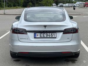 Pelēks Tesla Model S 2014 Viļņa, ar dzinēja tilpumu 0.00 L un nobraukumu 237 tūkst. km par 13500 €, foto 7 vietnē AUTOMOTO.COM.LV