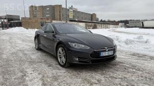 Pelēks Tesla Model S 2015 Rīga, ar dzinēja tilpumu 0.00 L un nobraukumu 189 tūkst. km par 14500 €, foto  vietnē AUTOMOTO.COM.LV