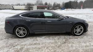 Pelēks Tesla Model S 2015 Rīga, ar dzinēja tilpumu 0.00 L un nobraukumu 189 tūkst. km par 14500 €, foto 8 vietnē AUTOMOTO.COM.LV