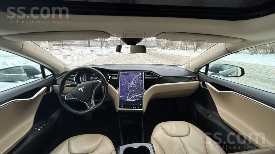 Pelēks Tesla Model S 2015 Rīga, ar dzinēja tilpumu 0.00 L un nobraukumu 189 tūkst. km par 14500 €, foto 16 vietnē AUTOMOTO.COM.LV