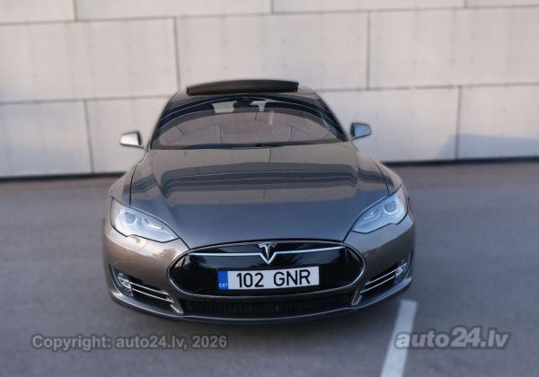 Pelēks Tesla Model S 2015 Tallina, ar dzinēja tilpumu 0.00 L un nobraukumu 297 tūkst. km par 17499 €, foto 2 vietnē AUTOMOTO.COM.LV