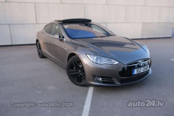 Pelēks Tesla Model S 2015 Tallina, ar dzinēja tilpumu 0.00 L un nobraukumu 297 tūkst. km par 17499 €, foto 3 vietnē AUTOMOTO.COM.LV