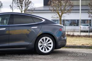 Pelēks Tesla Model S 2015 Tartu, ar dzinēja tilpumu 0.00 L un nobraukumu 213 tūkst. km par 19900 €, foto 5 vietnē AUTOMOTO.COM.LV