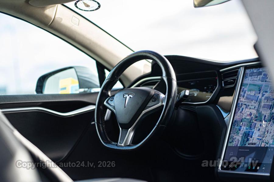 Pelēks Tesla Model S 2015 Tartu, ar dzinēja tilpumu 0.00 L un nobraukumu 213 tūkst. km par 19900 €, foto 9 vietnē AUTOMOTO.COM.LV