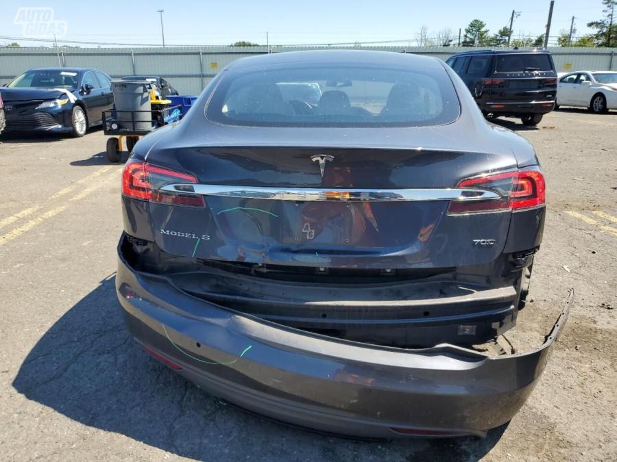 Grey Tesla Model S 2015 in Taurage, with an engine capacity of 0.00 L and mileage of 130 thousand km for 13250 €, photo 20 on AUTOMOTO.COM.LV