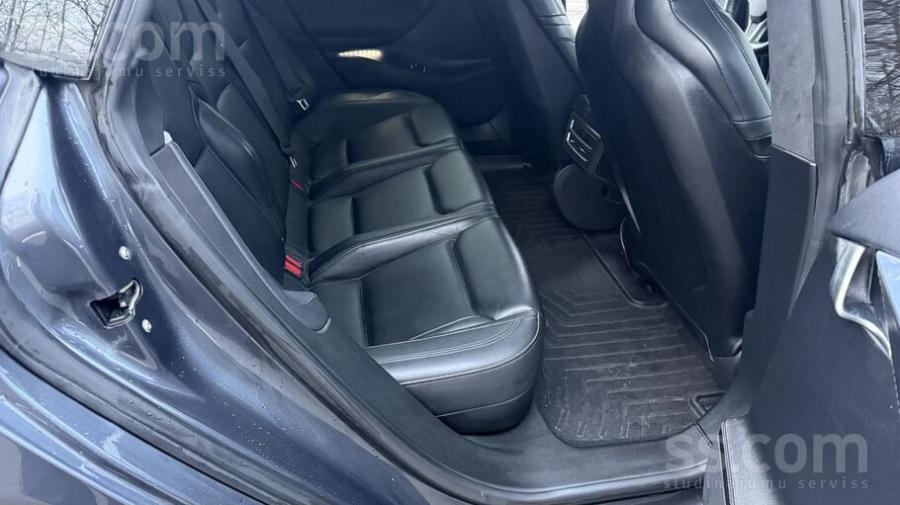 Pelēks Tesla Model S 2015 Rīga, ar dzinēja tilpumu 0.00 L un nobraukumu 218 tūkst. km par 12900 €, foto 15 vietnē AUTOMOTO.COM.LV