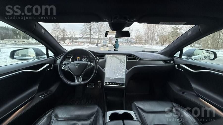 Pelēks Tesla Model S 2015 Rīga, ar dzinēja tilpumu 0.00 L un nobraukumu 218 tūkst. km par 12900 €, foto 17 vietnē AUTOMOTO.COM.LV