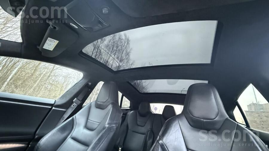 Pelēks Tesla Model S 2015 Rīga, ar dzinēja tilpumu 0.00 L un nobraukumu 218 tūkst. km par 12900 €, foto 18 vietnē AUTOMOTO.COM.LV