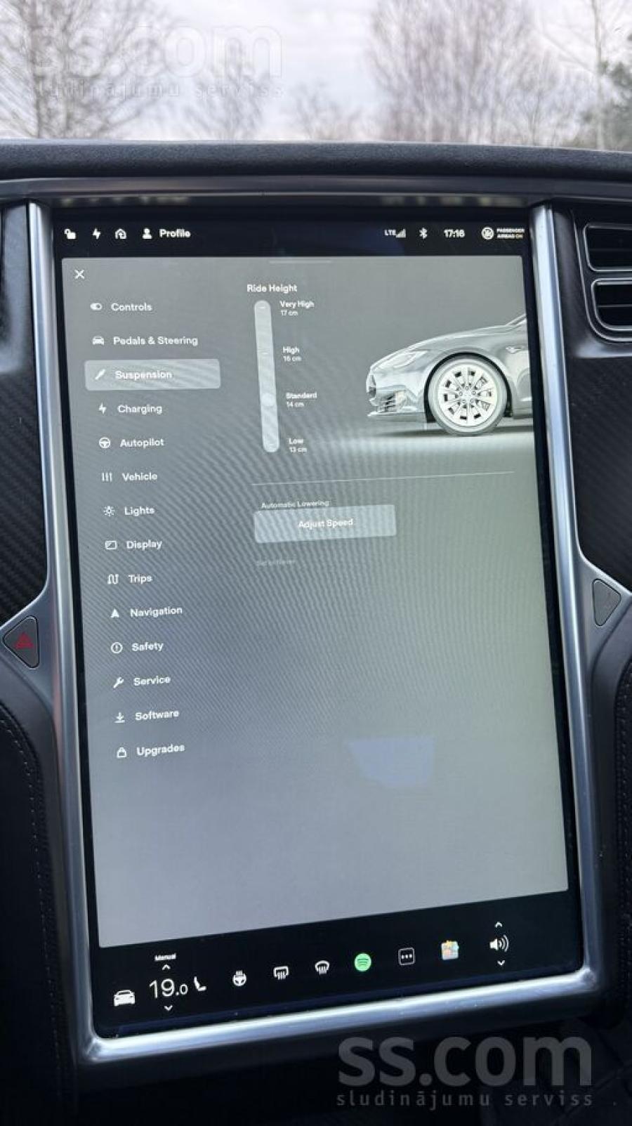 Pelēks Tesla Model S 2015 Rīga, ar dzinēja tilpumu 0.00 L un nobraukumu 218 tūkst. km par 12900 €, foto 24 vietnē AUTOMOTO.COM.LV